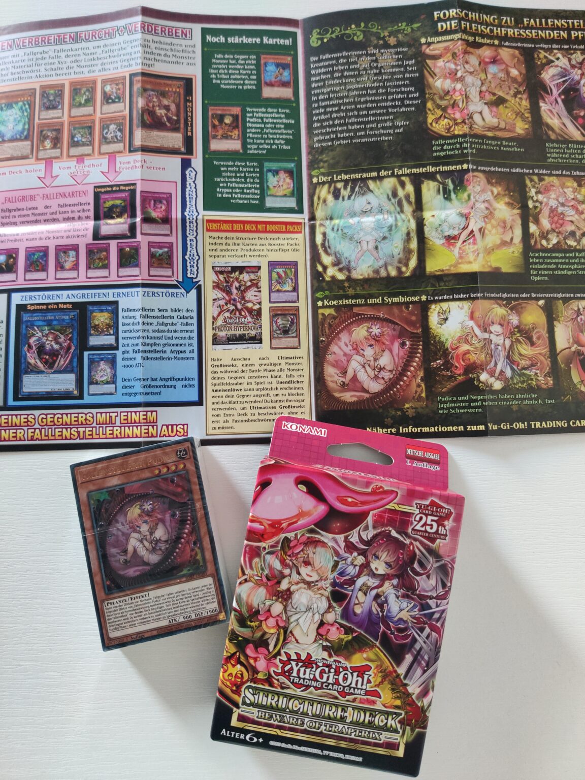 Eine Fallenstellerin: Structure-Deck "Beware of Traptrix" zum Yu-Gi-Oh ...